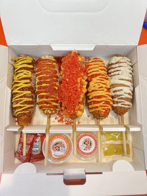 TWO HANDS CORN DOGS - 79 Photos & 31 Reviews - 2786 N Campbell Ave ...