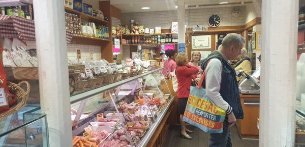 LE ROI DU SAUCISSON - 22 rue du Poteau, Paris, France - Meat Shops ...