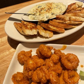 BLUE 32 SPORTS GRILL - 77 Photos & 96 Reviews - 2028 N Gilbert Rd, Mesa ...