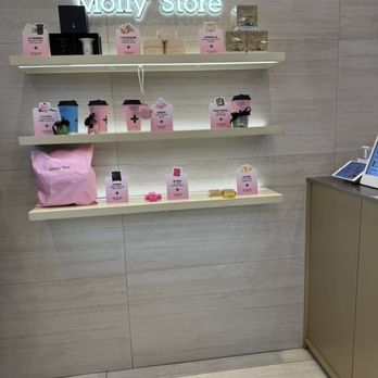 MOLLY TEA - Updated December 2025 - 599 Photos & 312 Reviews - 37-11 ...