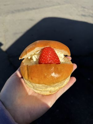 MAHOROBA JAPANESE BAKERY - Updated October 2025 - 1504 Photos & 1044 Reviews - 4900 Freeport ...