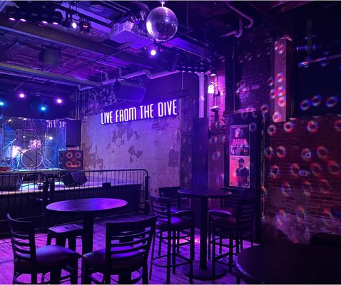 ELRAYS LIVE AND DIVE - Updated December 2025 - 211 Iowa Ave, Iowa City ...