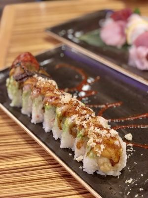 MIKUNI JAPANESE RESTAURANT & SUSHI BAR - 3151 Photos & 2333 Reviews ...