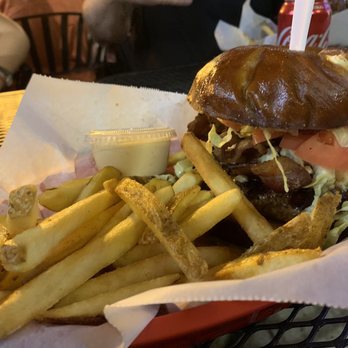 FLUB A DUB CHUB’S - Updated July 2024 - 324 Photos & 756 Reviews - 3021 ...