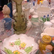 THE GOODWILL STORE - 22 Photos & 13 Reviews - Thrift Stores - 470 W ...