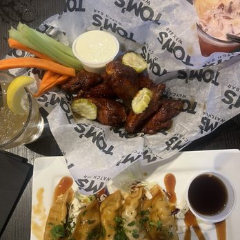 TOM’S WATCH BAR - NATIONAL HARBOR - Updated November 2024 - 104 Photos ...