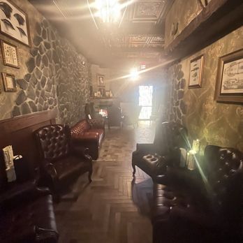 TWO BRIDGES PUB & EATERY - Updated September 2025 - 52 Photos & 31 ...