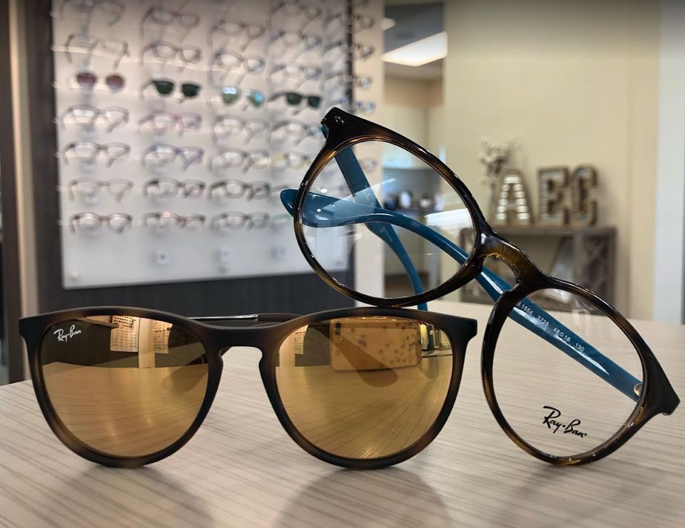 ATTEBERRY EYE CENTER - Updated January 2026 - 16 Photos - 5100 Bob ...