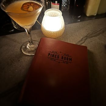 PINES ROOM - Updated December 2025 - 23 Photos & 23 Reviews - 51 Summit ...