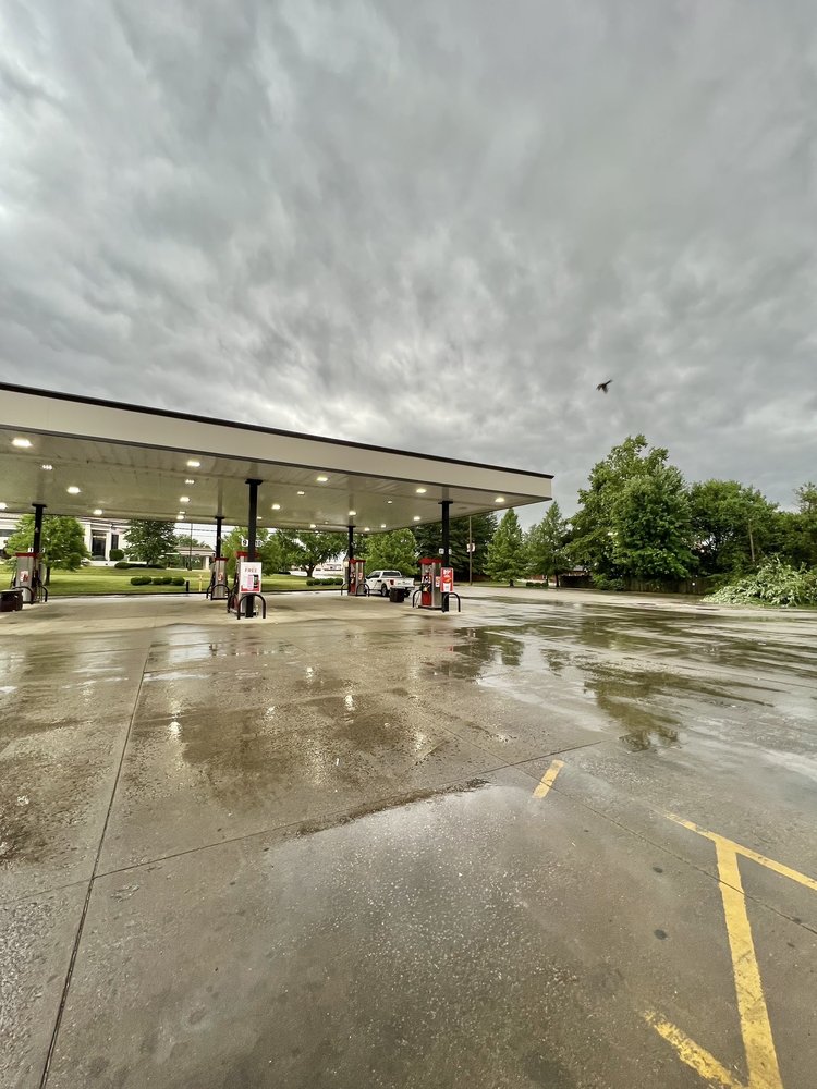 CASEY’S GENERAL STORE - Updated May 2024 - 304 E Main St, Petersburg ...