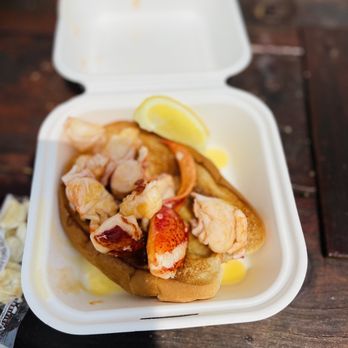 MENEMSHA FISH MARKET - Updated June 2025 - 290 Photos & 140 Reviews ...