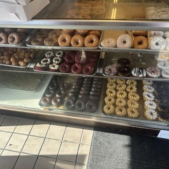 DONUT DRIVE-IN - Updated September 2025 - 281 Photos & 394 Reviews ...
