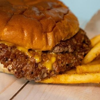 SESPE BURGER - Updated December 2025 - 68 Photos & 68 Reviews - 8252 ...