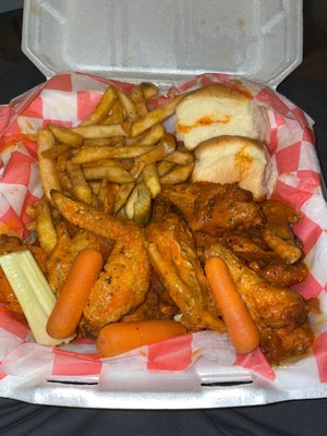 HILLBOYZ WING AND BURGER BAR - Updated November 2024 - 33 Photos - 3711 ...