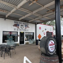 MIDPOINT CAFE AND GIFT SHOP - Updated May 2025 - 263 Photos & 129 ...