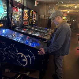 BEERCADE - Updated December 2025 - 130 Photos & 147 Reviews - 6104 ...