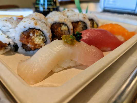 BUDI’S SUSHI TWO GO - 337 Photos & 109 Reviews - 1432 Dunwoody Village ...