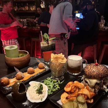 WIZARDS & WANDS - Updated July 2024 - 245 Photos & 69 Reviews - 2030 ...