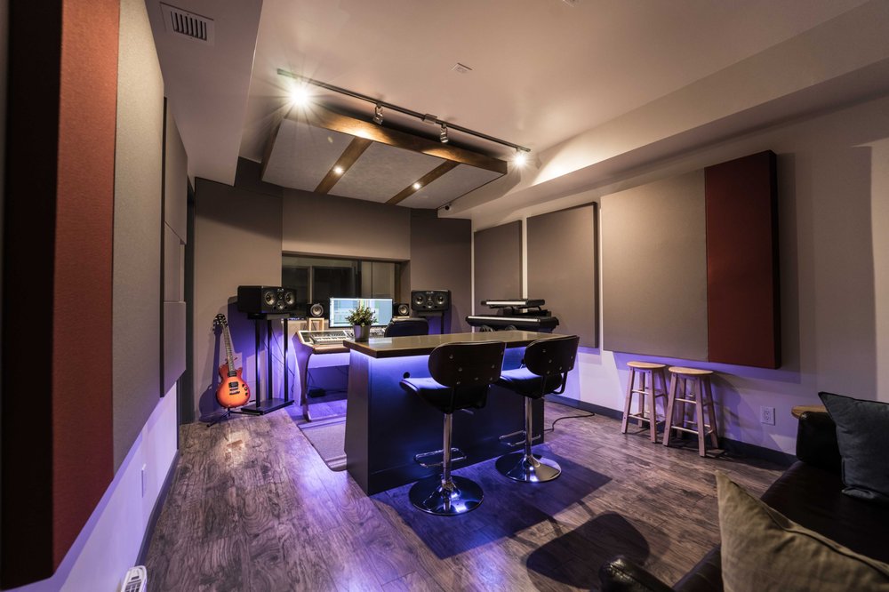 MH STUDIOS TORONTO - Updated December 2025 - 1714 Eglinton Avenue W ...