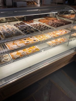 L & M BAKERY - Updated July 2025 - 112 Photos & 225 Reviews - 11 St ...