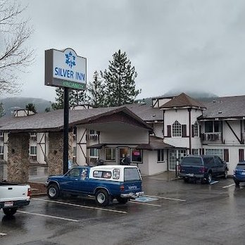 SILVER INN - Updated October 2025 - 15 Reviews - 699 W Cameron Ave ...