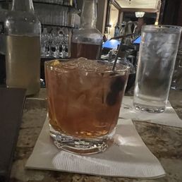 ROUND ROBIN BAR - Updated December 2024 - 215 Photos & 201 Reviews ...