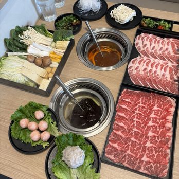 MUMU HOT POT - Updated June 2024 - 196 Photos & 61 Reviews - 5699 Bay ...