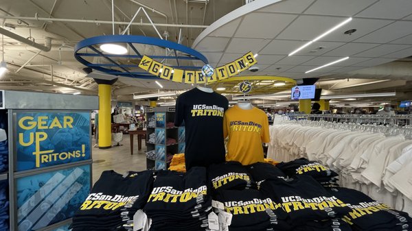 UCSD BOOKSTORE - 57 Photos & 51 Reviews - 9500 Gilman Dr, La Jolla ...