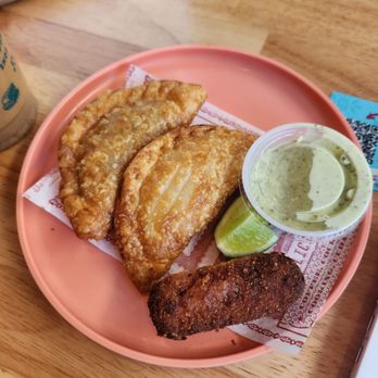 COLADA SHOP - Updated April 2024 - 48 Photos & 49 Reviews - 1900 N St ...