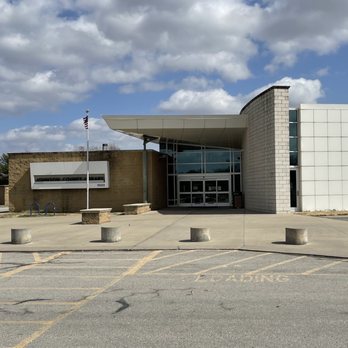 JOHNSON COUNTY LIBRARY-BLUE VALLEY - Updated November 2025 - 14 Photos ...