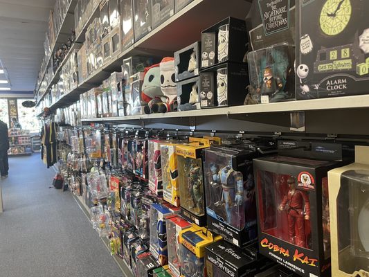 ATOMIC COMICS & TOYS - Updated December 2025 - 14 Photos & 44 Reviews ...