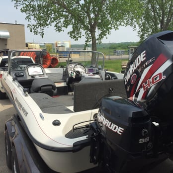 DUBUQUE FISHING GUIDE SERVICE - Updated December 2025 - 12 Photos ...