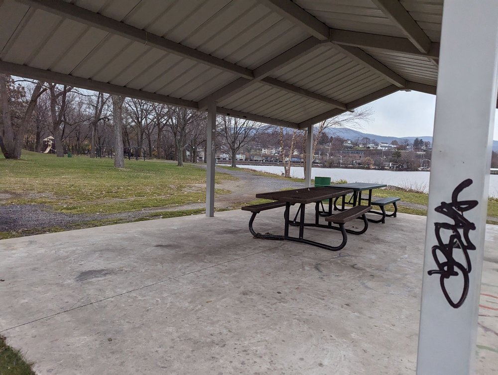 PETE AND TOSHI SEEGER PARK - Updated June 2024 - 23 Photos - Red Flynn ...