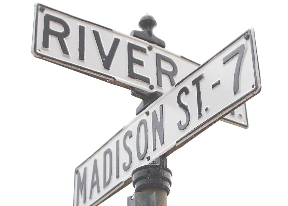 CASTLE BED & BREAKFAST - Updated October 2025 - 20 Photos - 616 River ...