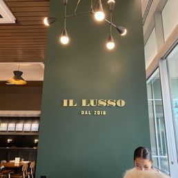 IL LUSSO - Updated June 2025 - 427 Photos & 273 Reviews - 201 E Park ...