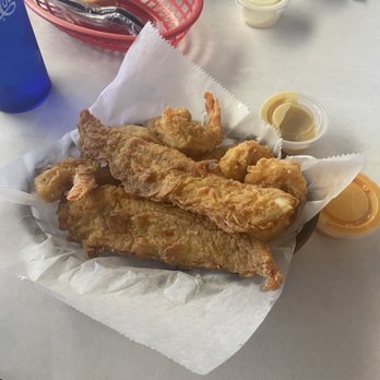 THE CRAB BARRACK - Updated November 2024 - 44 Photos & 16 Reviews ...