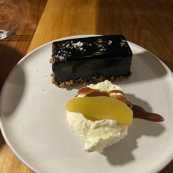 BATA - Updated November 2024 - 582 Photos & 185 Reviews - 35 E Toole ...