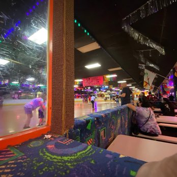 UNITED SKATES OF AMERICA ROLLER SKATING CENTER - Updated August 2025 ...