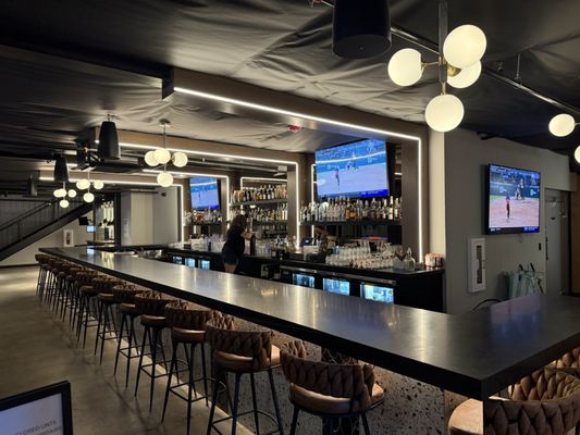 BIRDEEZ - Updated December 2025 - 259 Photos & 90 Reviews - 151 N ...