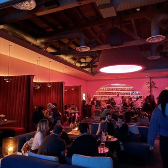 MOONGATE LOUNGE - Updated December 2024 - 398 Photos & 149 Reviews - 28 ...