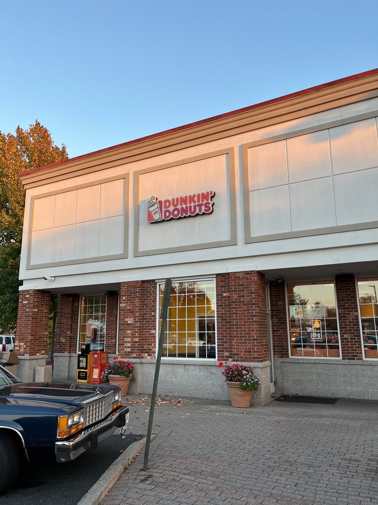 DUNKIN’ - Updated March 2026 - 11 Photos & 12 Reviews - 3040 Main St ...