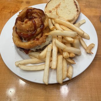 ROUNDABOUT - Updated December 2025 - 164 Elm St, West Springfield ...