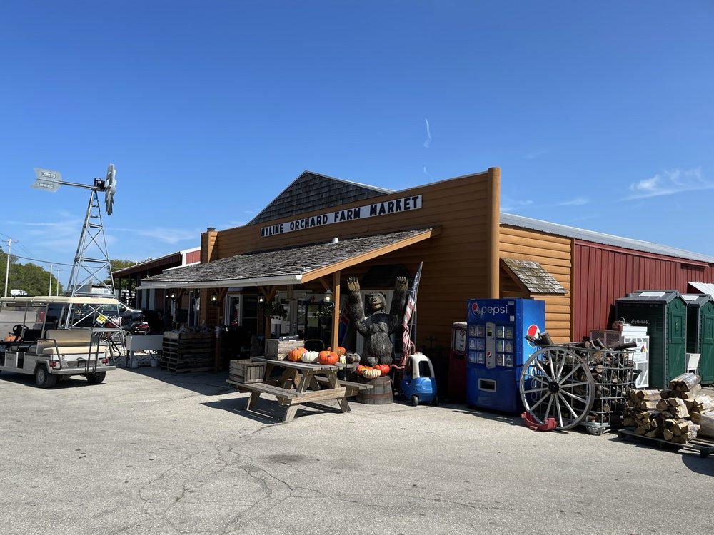 HYLINE ORCHARD FARM MARKET - Updated December 2025 - 12 Photos - 8240 ...