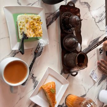 DELAH COFFEE - Updated December 2024 - 1014 Photos & 516 Reviews - 370 ...