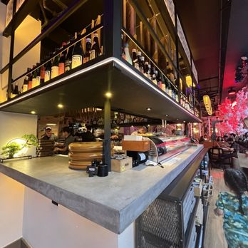 PAPERFISH SUSHI - Updated December 2024 - 339 Photos & 208 Reviews ...