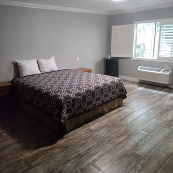 HOLLYWOOD STARS INN - Updated December 2025 - 51 Photos & 39 Reviews ...