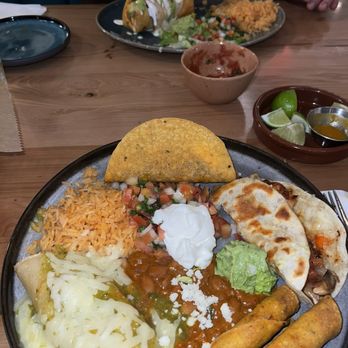 AGAVE AZUL COCINA MEXICANA - GATEWAY - Updated August 2024 - 317 Photos ...