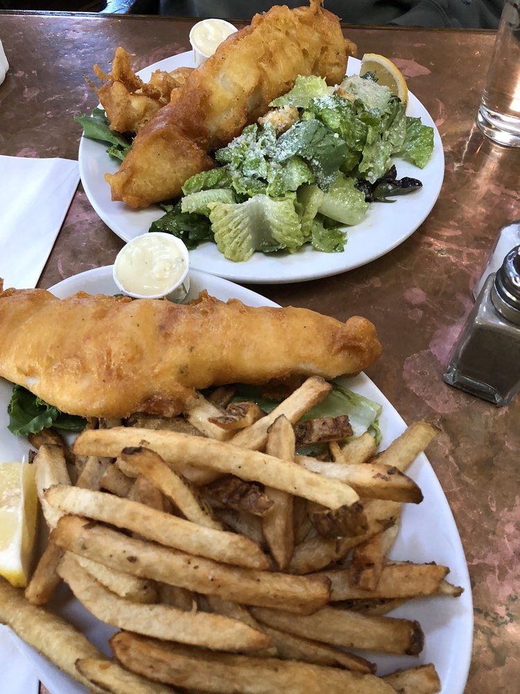 THE KNOT PUB - 42 Photos & 58 Reviews - 4 Dufferin Street, Lunenburg ...