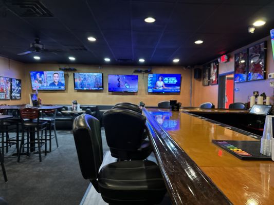 JR’S SPORTS PUB - Updated August 2025 - 75 Photos & 26 Reviews - 5858 ...
