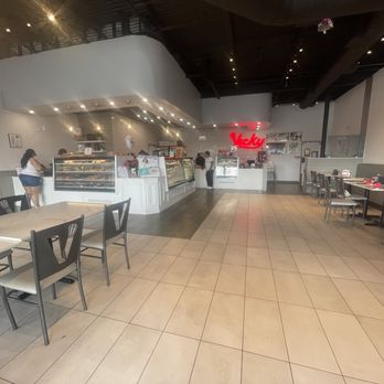 VICKY BAKERY - Updated December 2025 - 134 Photos & 60 Reviews - 4556 S ...